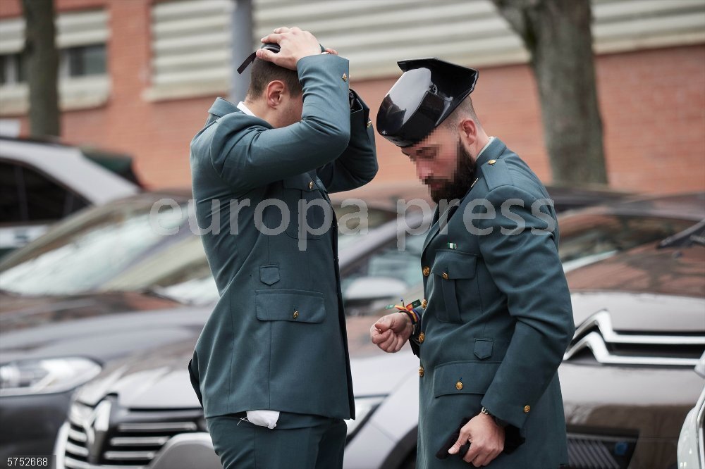 Capilla Ardiente En Pamplona De Uno De Los Guardias Civiles Fallecidos